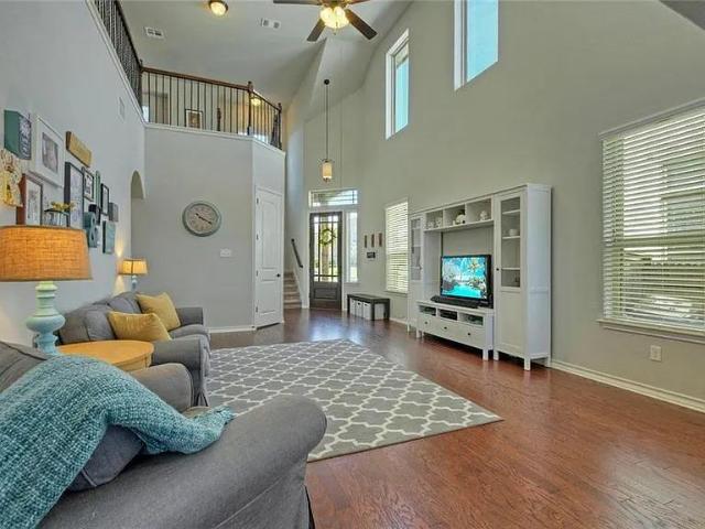 1324 Clearwing Cir