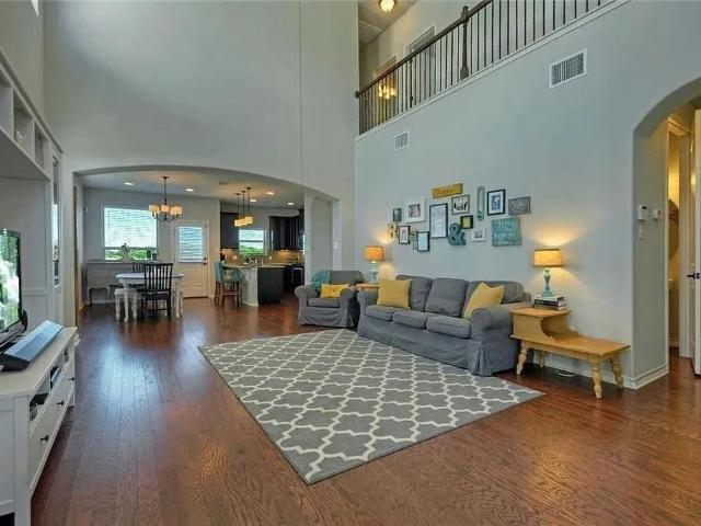 1324 Clearwing Cir