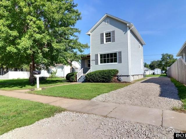 1324 E 5th St, Fremont, NE 68025