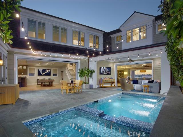 1324 E Balboa Blvd, Newport Beach, CA 92661 | MLS #NP26147
