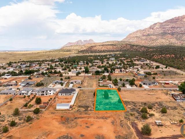 1324 E Manzanita Dr, Apple Valley, UT 84737