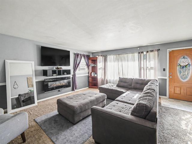 1324 Eastwood Drive