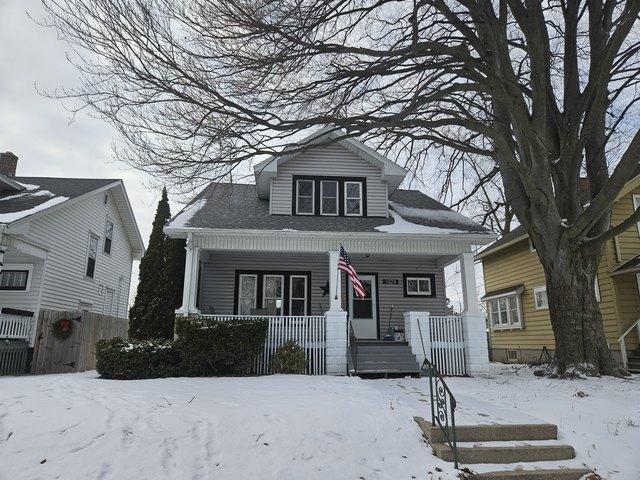 1324 Hayes Ave, Racine, WI 53405