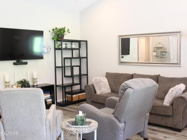 1324 Hazelgreen Way