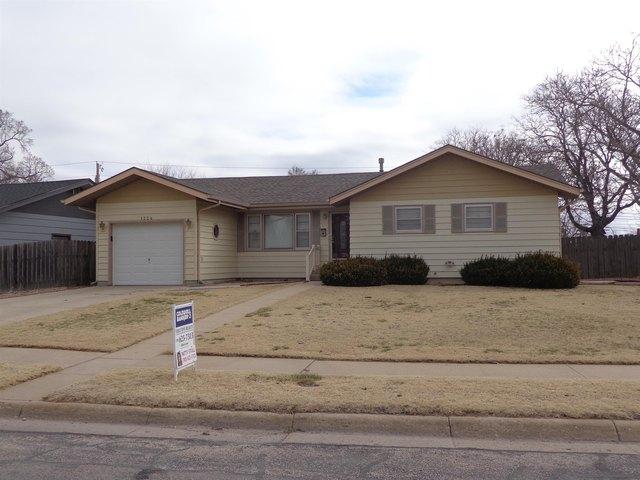 1324 Lawrence Dr, Hays, KS 67601