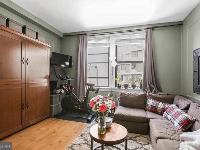 1324 Locust Street # 1418