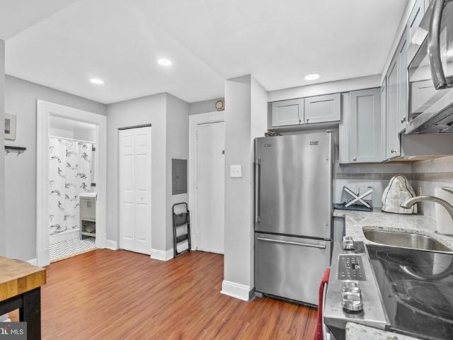 1324 Locust Street # 203