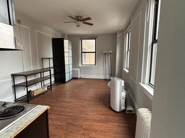 1324 00 Locust Street # 727