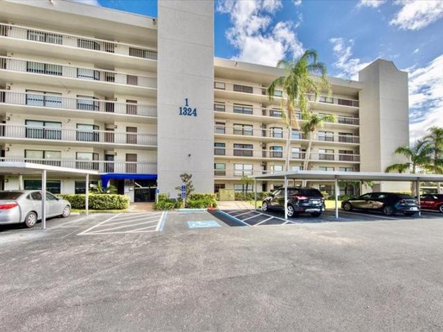 1324 Pasadena Ave S Apt 204, South Pasadena, FL 33707