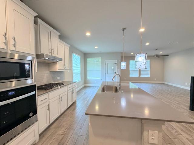 1324 Razorbill Road