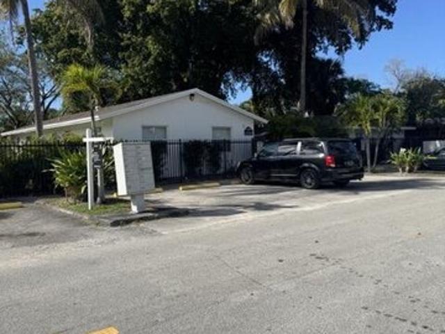 1325/1329/1 NE 5th Ter Unit 1, Fort Lauderdale, FL