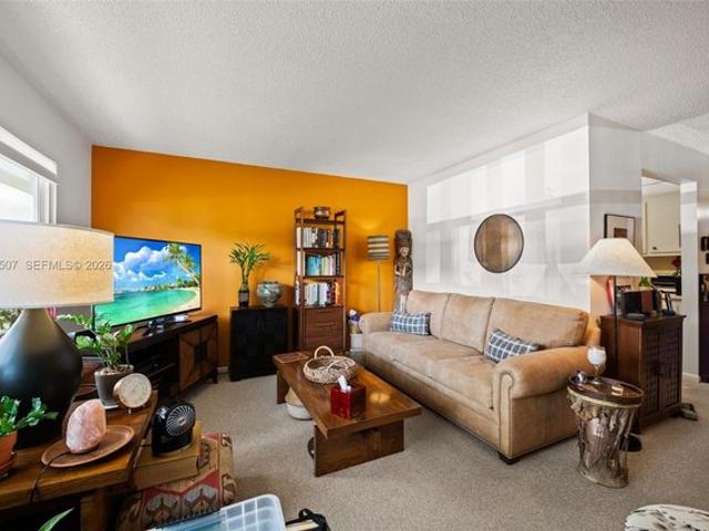 13255 SW 7th Ct Unit 111D, Pembroke Pines, FL 33027