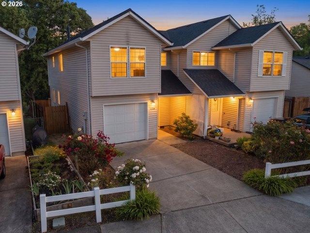1325 N Creekside Ln, Newberg, OR 97132