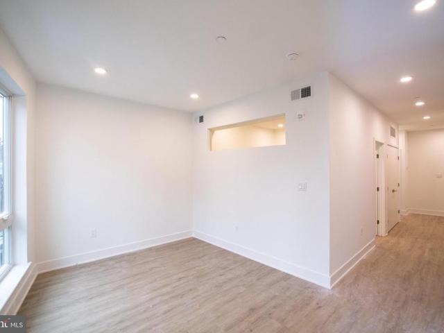 1325 N Lee Street # UNIT 305