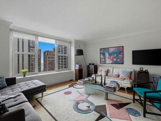 1325 N State Parkway # 17C