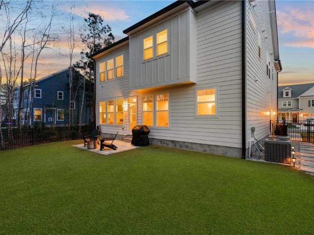 1325 Narrow WAY