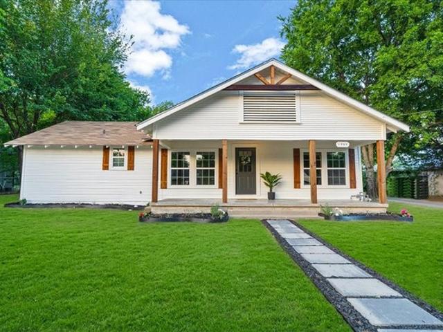 1325 Navarro Dr, Corsicana, TX 75110