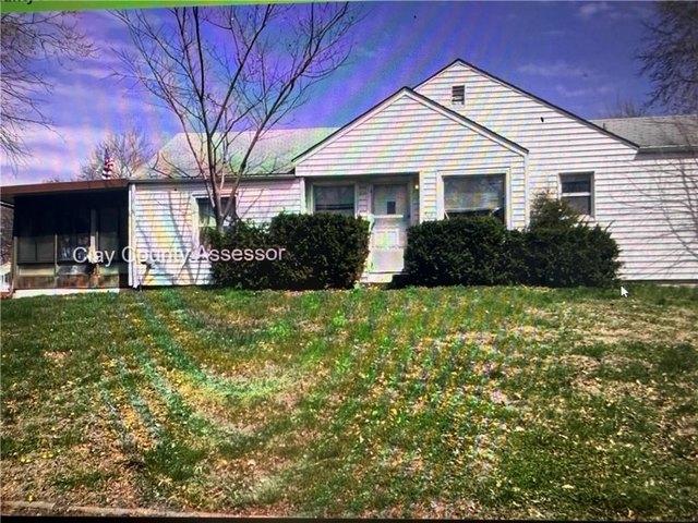 1325 NE Marvin Ct, Kansas City, MO 64118