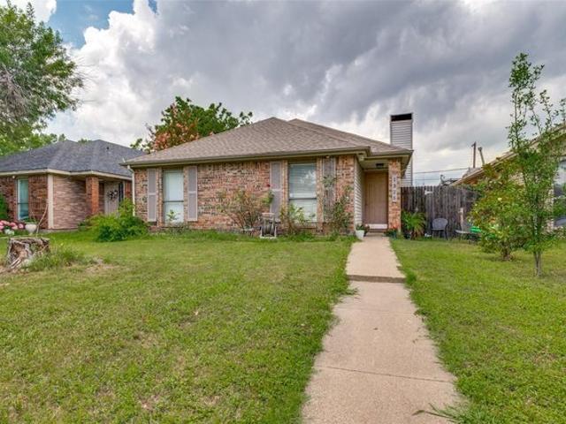 1325 Abbott Dr, Irving, TX 75060