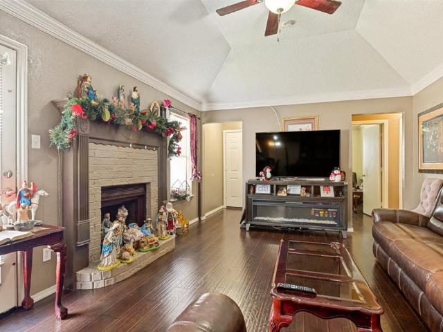 1325 Abbott Drive