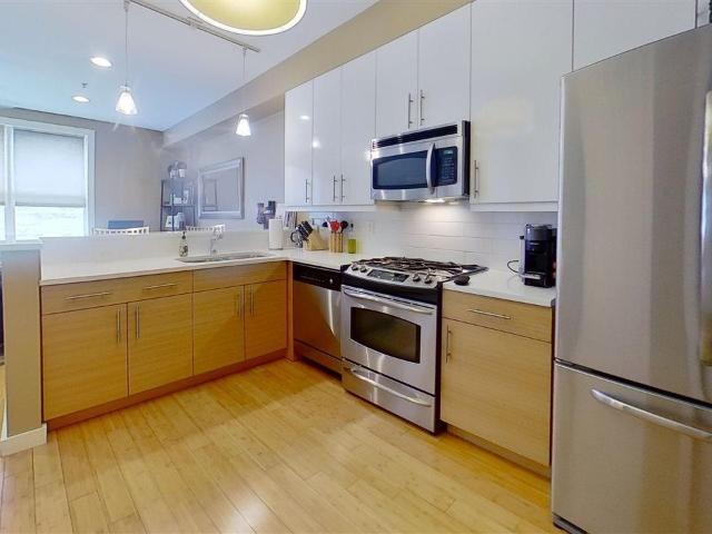 1325 Adams St # 202
