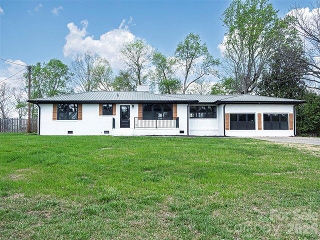 1325 Armstrong Rd, Belmont, NC 28012