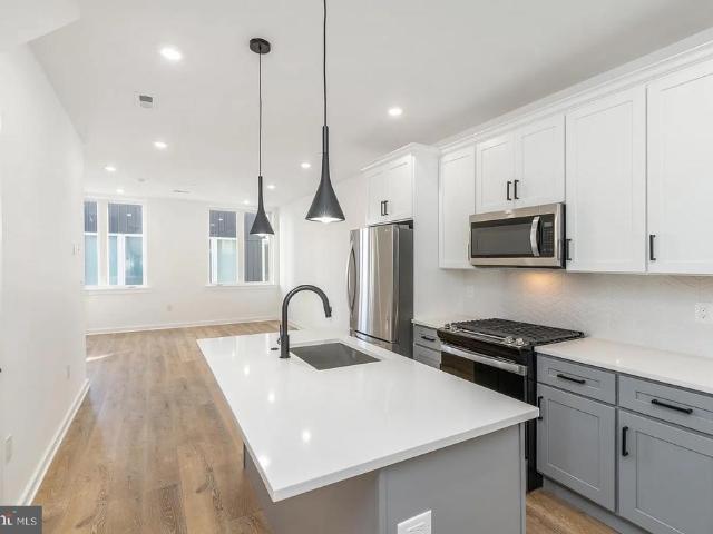 1325 Buttonwood Street # 2
