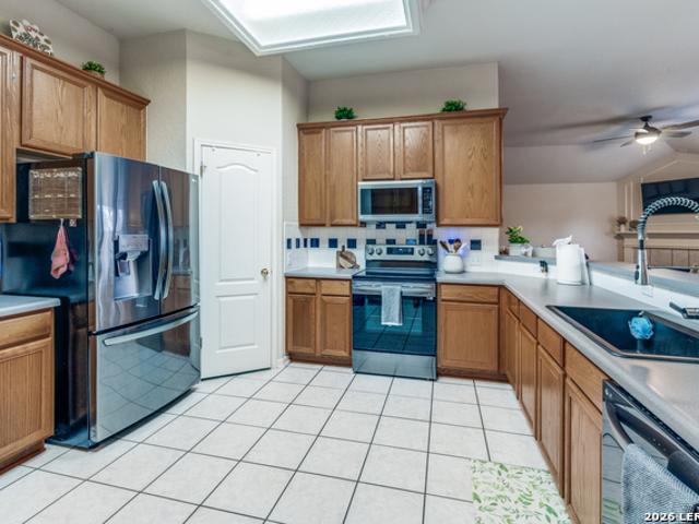 1325 Black Oak Dr