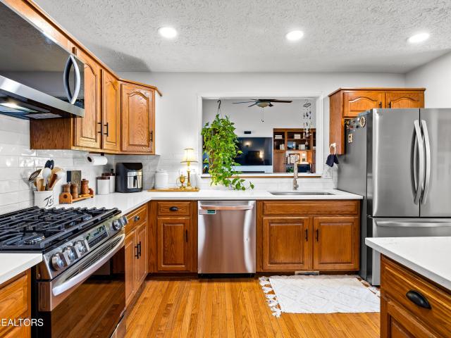 1325 Cannon Ave