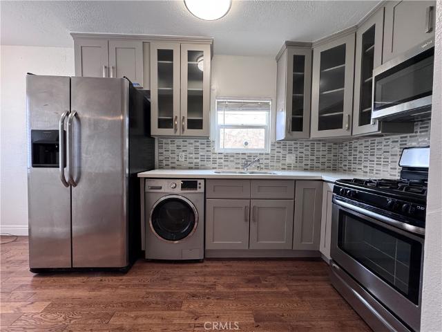 1325 Douglas St, Los Angeles, CA 90026 | MLS #PW26151