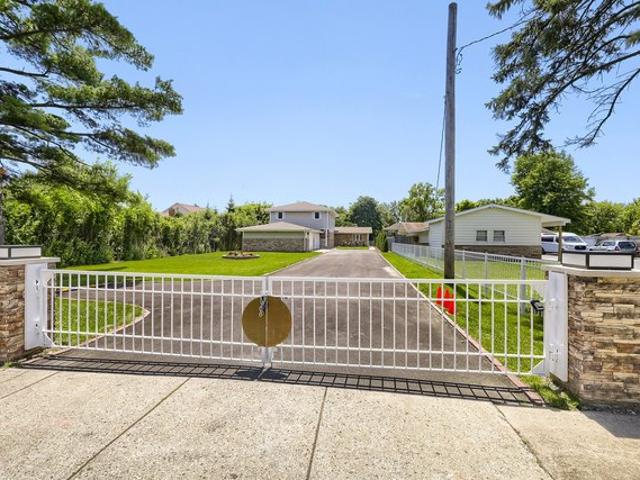 1325 E Lake Ave, Glenview, IL 60025