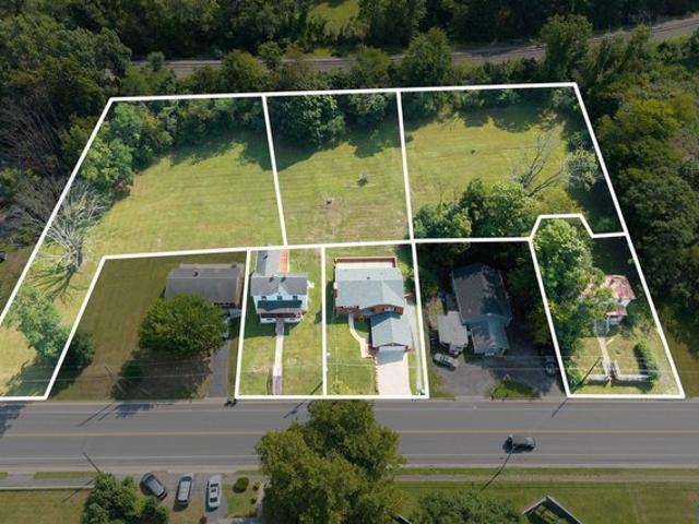 1325 E Main St, Waynesboro, VA 22980