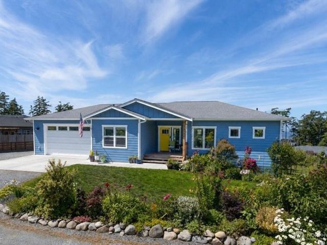 1325 Great Horned Owl Ln, Oak Harbor, WA 98277