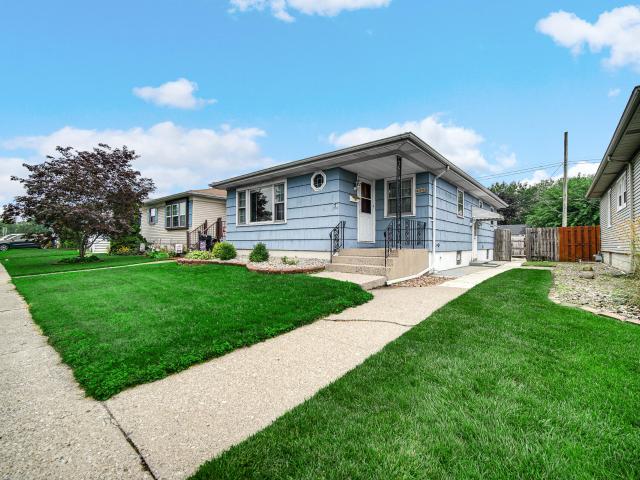 1325 Lake Avenue