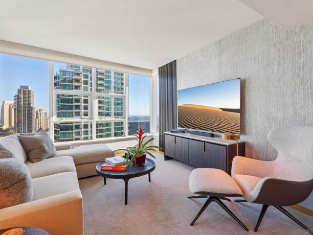 1325 Pacific Highway 2804