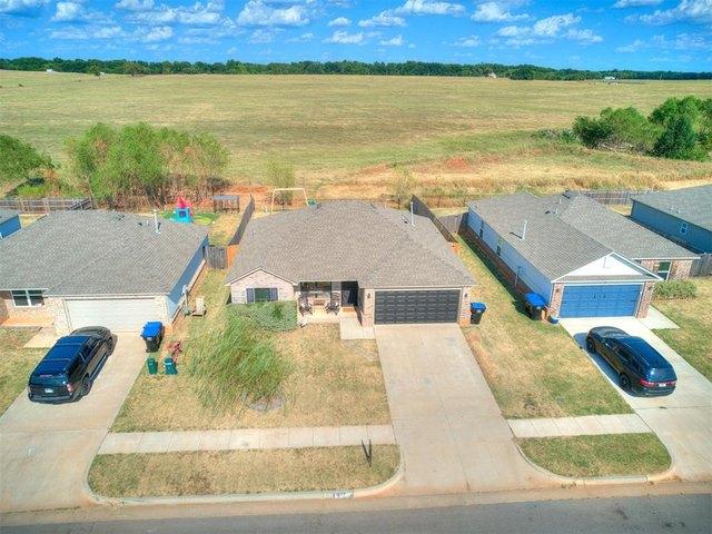 1325 Peridot Ln, Noble, OK 73068