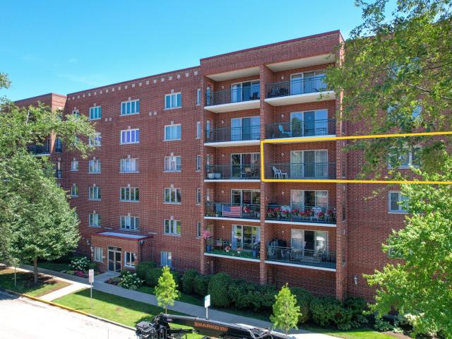 1325 PERRY Street # 402