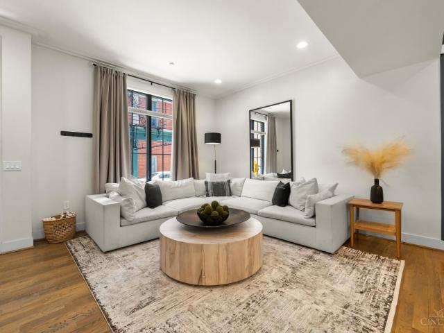 1325 Republic Unit A, Cincinnati, US, OH