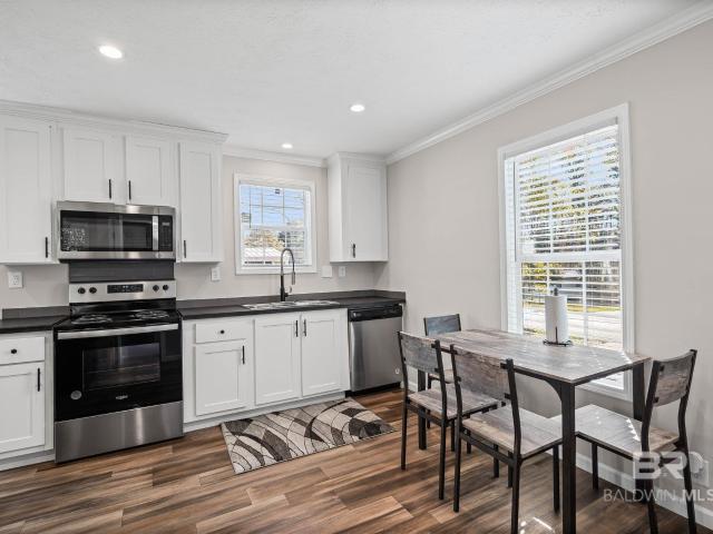 1325 Ridgewood Drive