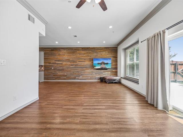 1325 Summerset Lane