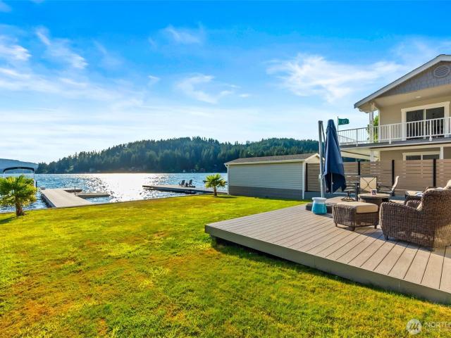 1325 Summit Lake Shore Rd NW