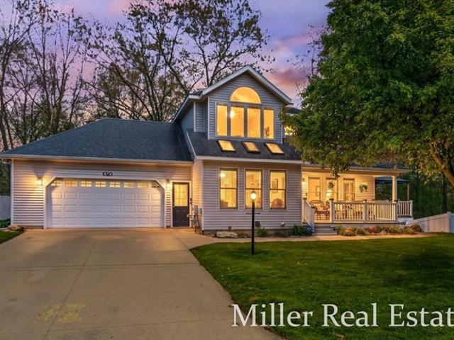 1325 S Broadway St, Hastings, MI 49058