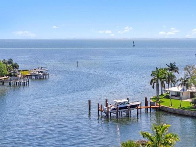 1325 Snell Isle Blvd NE Unit 709, Saint Petersburg, FL 33704
