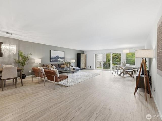 1325 th Ave NE Unit B7, Seattle, WA 98125