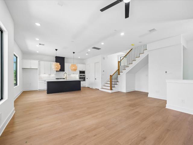 1325 W 22nd Street