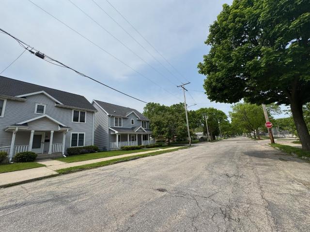 1325 W Cherry St, Unit 1327, Milwaukee, WI 53205 | MLS #1922