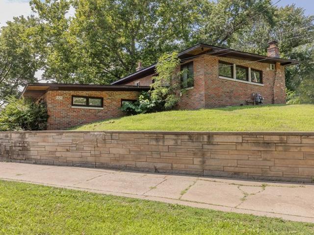 1325 1 Clay St, Davenport, IA 52804