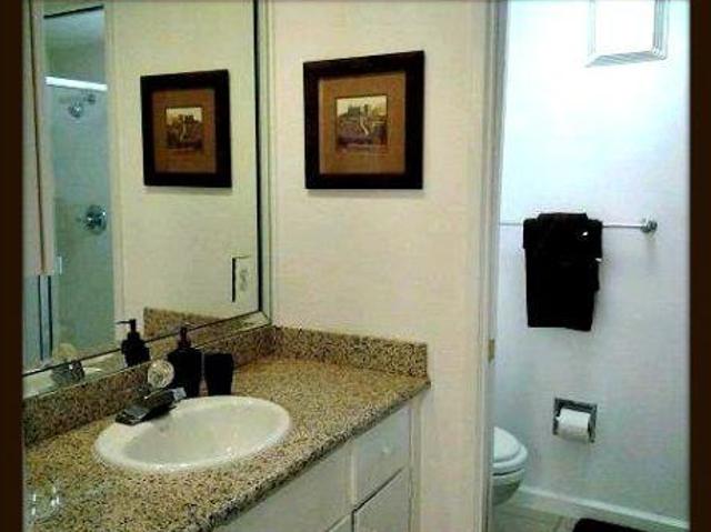 $1325 / 460ft² Beautiful Sunny Studio *Move In Now