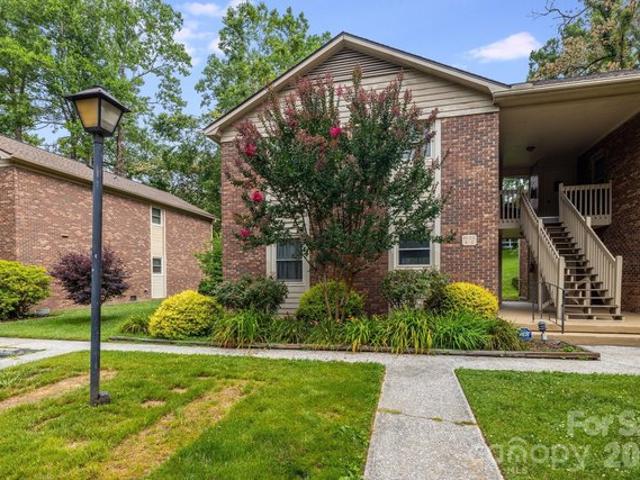 1325 4th Ave W Apt C, Hendersonville, NC 28739