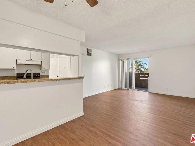 13266 Foothill Blvd, Sylmar, CA 91342 | MLS #26677